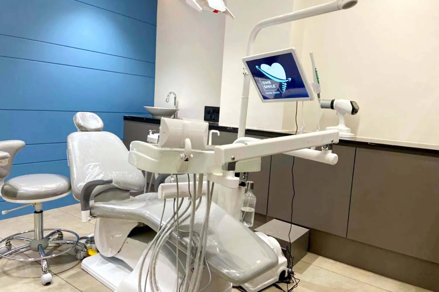 One Smile Dental Studio